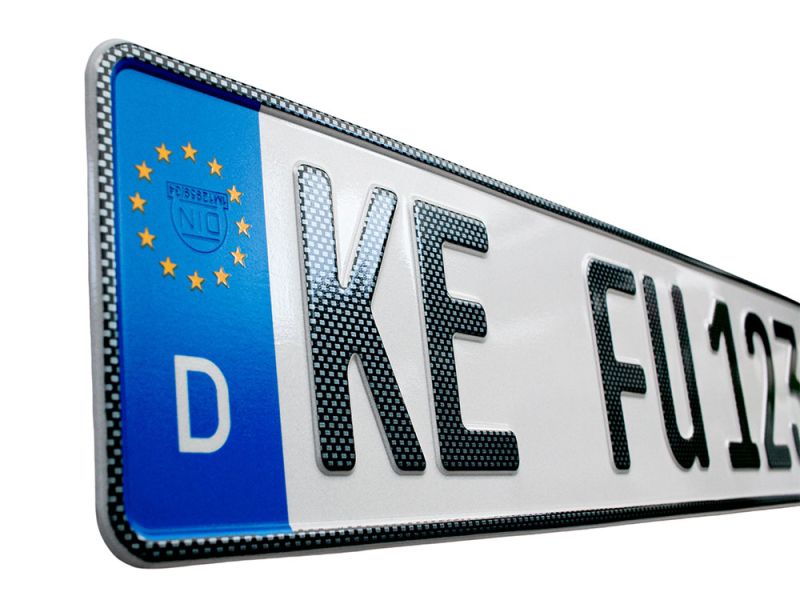 Kfz-Kennzeichen in Carbon Optik | Jetzt online bestellen